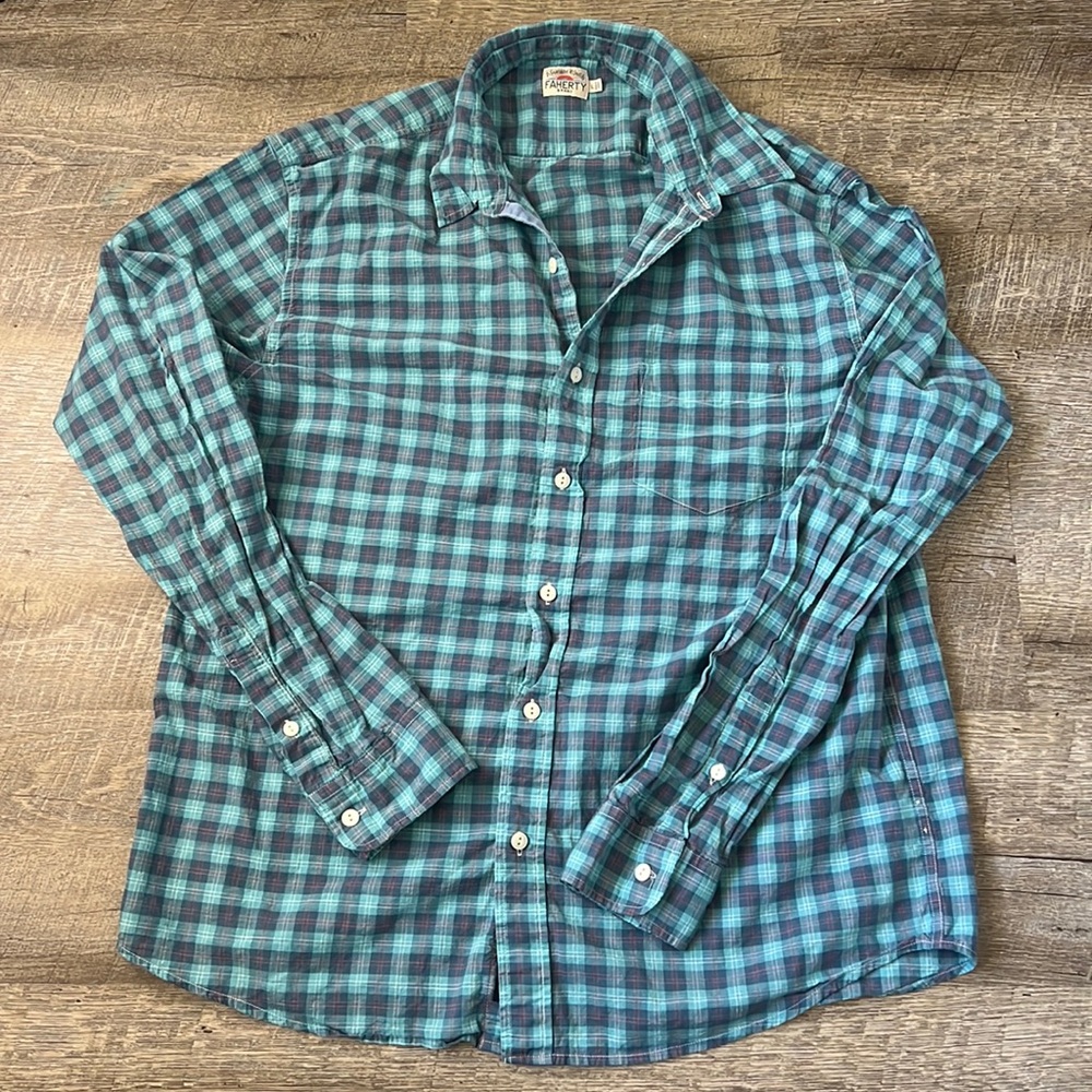 Men’s Faherty Light Weight Blue Flannel Size Large - Gem